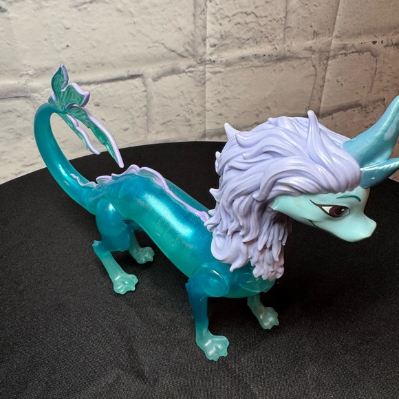 Toys | Disney Raya And The Last Dragon Light Up Sisu Dragon Jakks ...